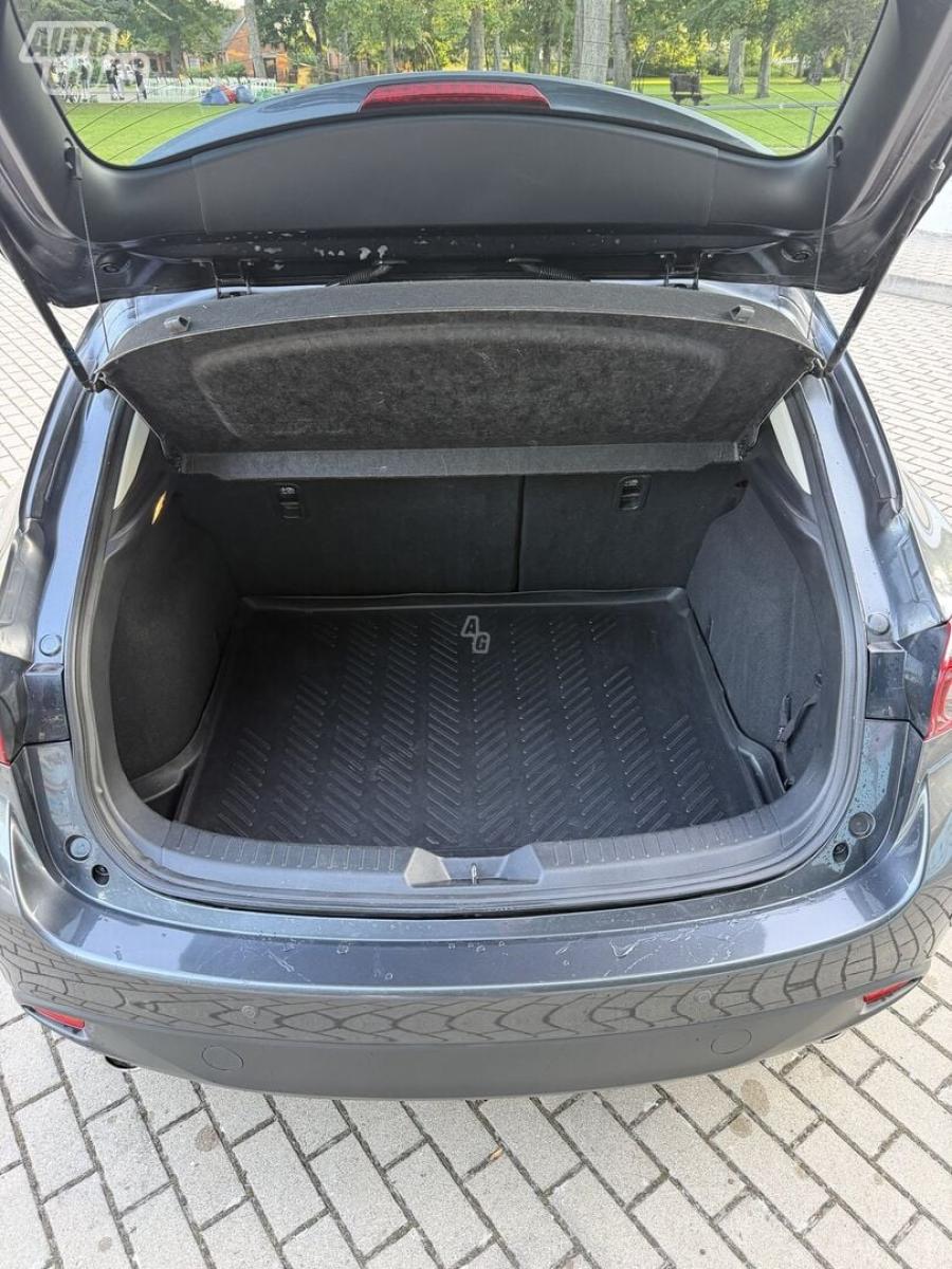 Mazda 3 2014 in Kaunas, with an engine capacity of 2.20 L and mileage of 224 thousand km for 4350 €, photo 9 on AUTOMOTO.COM.LV