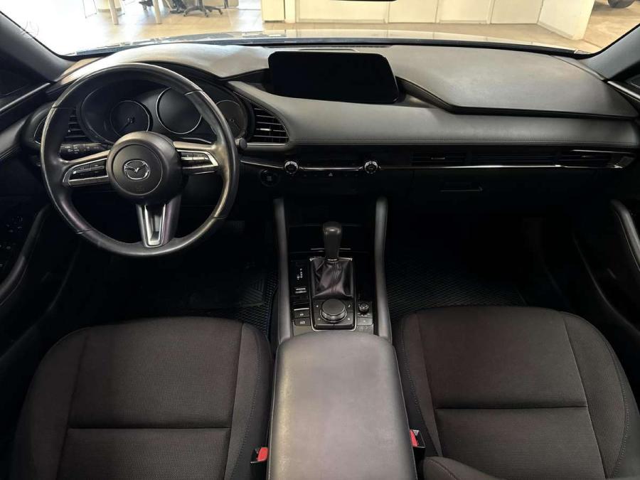 Mazda 3 2019 in Vilnius, with an engine capacity of 2.00 L and mileage of 116 thousand km for 16500 €, photo 9 on AUTOMOTO.COM.LV