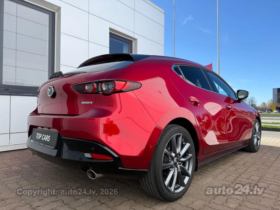 Mazda 3 2020 in Riga, with an engine capacity of 2.00 L and mileage of 52 thousand km for 20500 €, photo 4 on AUTOMOTO.COM.LV