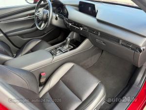 Mazda 3 2020 in Riga, with an engine capacity of 2.00 L and mileage of 52 thousand km for 20500 €, photo 9 on AUTOMOTO.COM.LV