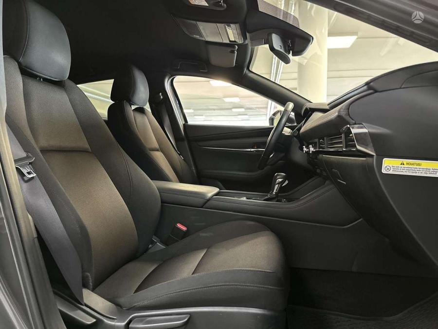 Mazda 3 2020 in Vilnius, with an engine capacity of 2.00 L and mileage of 53 thousand km for 17500 €, photo 13 on AUTOMOTO.COM.LV