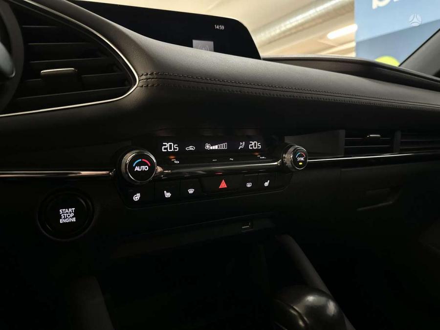 Mazda 3 2020 in Vilnius, with an engine capacity of 2.00 L and mileage of 53 thousand km for 17500 €, photo 16 on AUTOMOTO.COM.LV