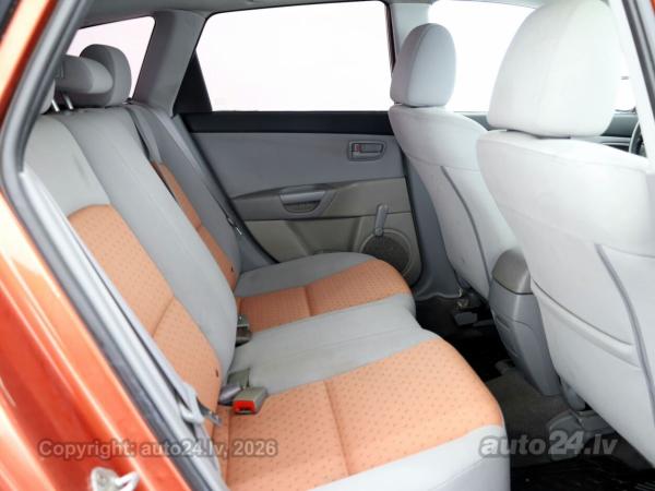 Orange Mazda 3 2005 in Tallinn, with an engine capacity of 1.60 L and mileage of 273 thousand km for 1199 €, photo 7 on AUTOMOTO.COM.LV