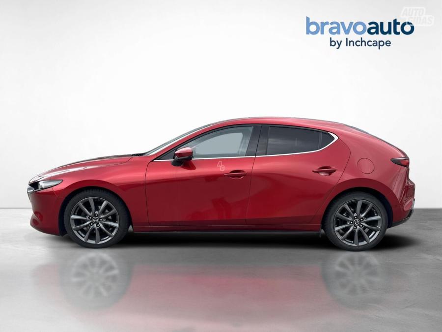Red Mazda 3 2019 in Klaipeda, with an engine capacity of 2.00 L and mileage of 105 thousand km for 16900 €, photo 3 on AUTOMOTO.COM.LV