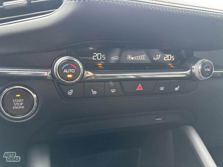 Red Mazda 3 2019 in Klaipeda, with an engine capacity of 2.00 L and mileage of 105 thousand km for 16900 €, photo 23 on AUTOMOTO.COM.LV