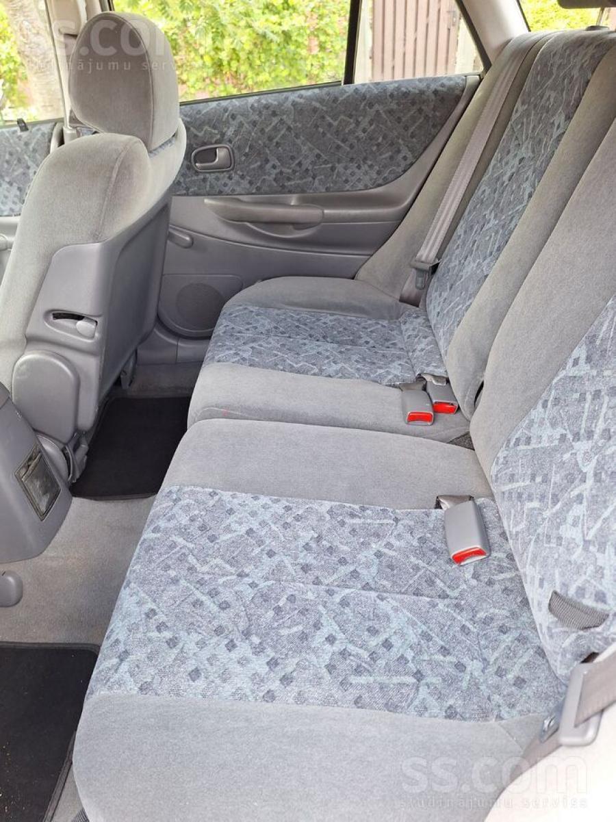 Sarkans Mazda 3 1999 Rīga, ar dzinēja tilpumu 1.50 L un nobraukumu 103 tūkst. km par 800 €, foto 5 vietnē AUTOMOTO.COM.LV