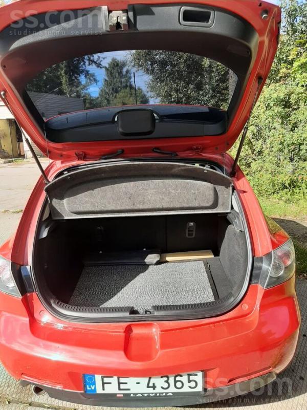 Sarkans Mazda 3 2004 Rīga, ar dzinēja tilpumu 2.00 L un nobraukumu 0 tūkst. km par 1100 €, foto 4 vietnē AUTOMOTO.COM.LV
