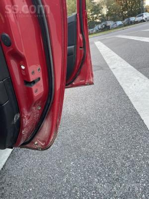 Red Mazda 3 2005 in Riga, with an engine capacity of 1.60 L and mileage of 148 thousand km for 801 €, photo 5 on AUTOMOTO.COM.LV