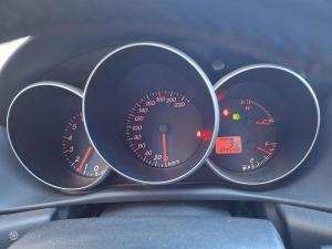 Красный Мазда 3 2006 в Мажейкяй, объемом двигателя 1.60 л и пробегом 105 тыс. км за 900 €, фото 8 на AUTOMOTO.COM.LV