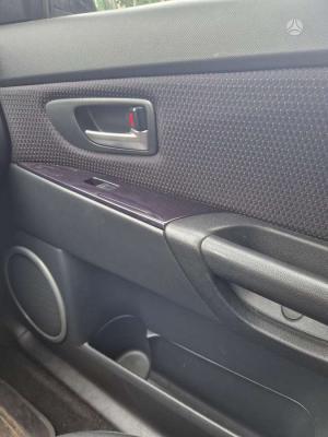 Sarkans Mazda 3 2007 Kauņa, ar dzinēja tilpumu 2.00 L un nobraukumu 274 tūkst. km par 1000 €, foto 12 vietnē AUTOMOTO.COM.LV