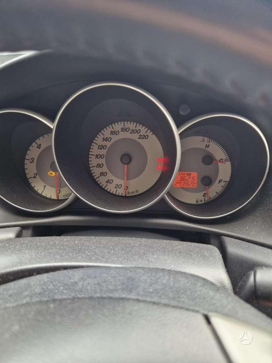 Sarkans Mazda 3 2007 Kauņa, ar dzinēja tilpumu 2.00 L un nobraukumu 274 tūkst. km par 1000 €, foto 14 vietnē AUTOMOTO.COM.LV