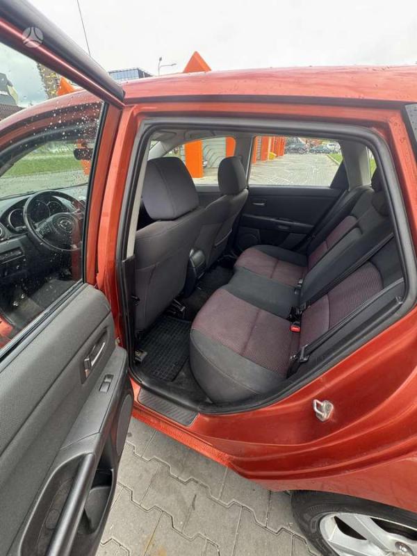 Sarkans Mazda 3 2007 Viļņa, ar dzinēja tilpumu 1.60 L un nobraukumu 185 tūkst. km par 1550 €, foto 8 vietnē AUTOMOTO.COM.LV