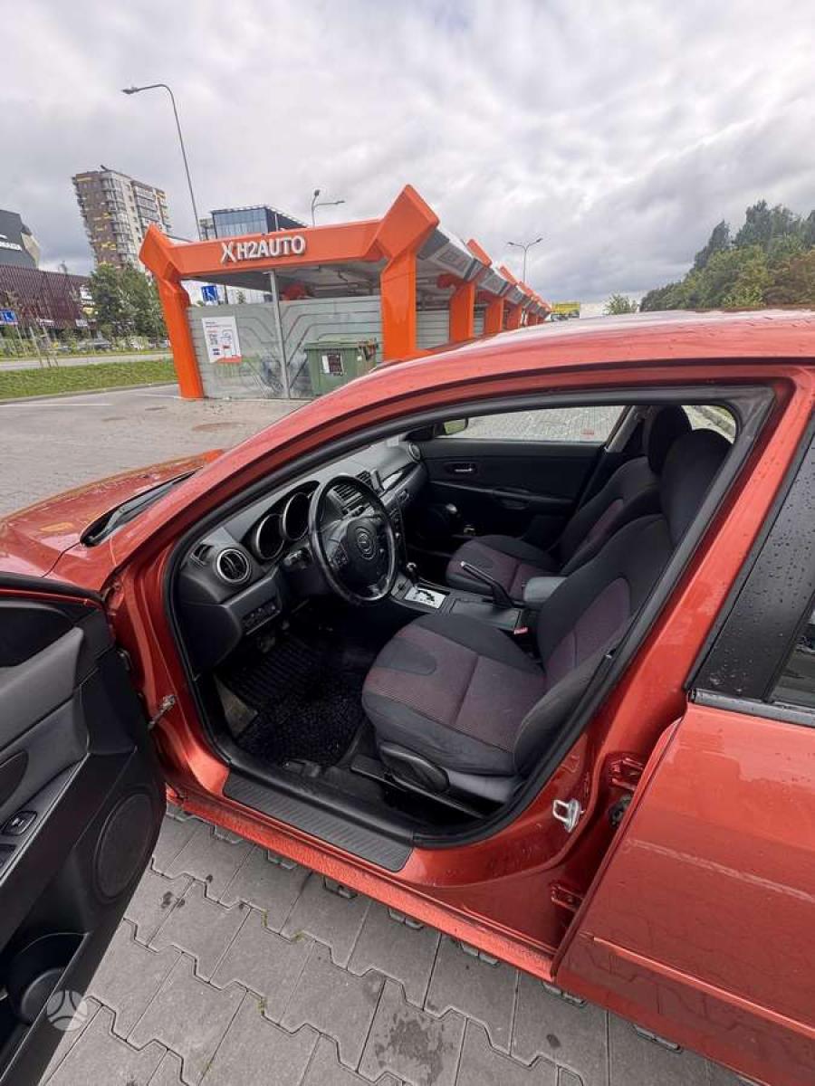 Красный Мазда 3 2007 в Вильнюс, объемом двигателя 1.60 л и пробегом 185 тыс. км за 1550 €, фото 12 на AUTOMOTO.COM.LV