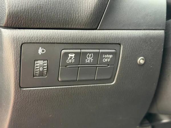 Sarkans Mazda 3 2014 Rīga, ar dzinēja tilpumu 2.00 L un nobraukumu 150 tūkst. km par 5000 €, foto 10 vietnē AUTOMOTO.COM.LV