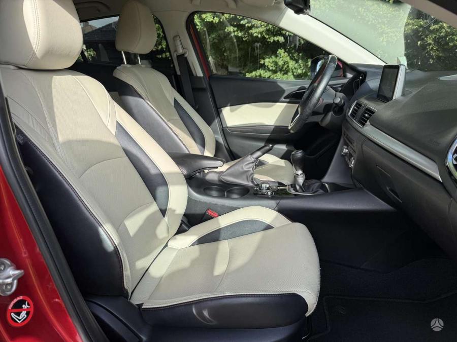Red Mazda 3 2014 in Kaunas, with an engine capacity of 2.20 L and mileage of 298 thousand km for 5800 €, photo 12 on AUTOMOTO.COM.LV