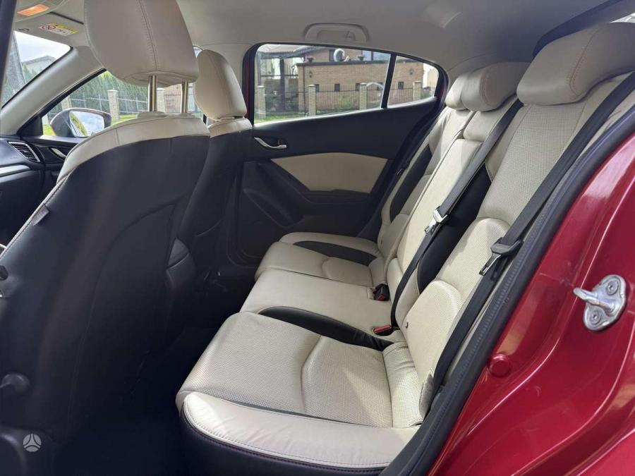 Red Mazda 3 2014 in Kaunas, with an engine capacity of 2.20 L and mileage of 298 thousand km for 5800 €, photo 13 on AUTOMOTO.COM.LV