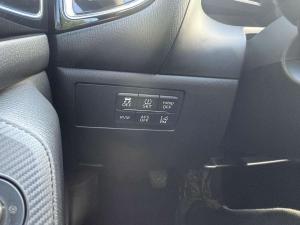 Red Mazda 3 2014 in Kaunas, with an engine capacity of 2.20 L and mileage of 298 thousand km for 5800 €, photo 17 on AUTOMOTO.COM.LV