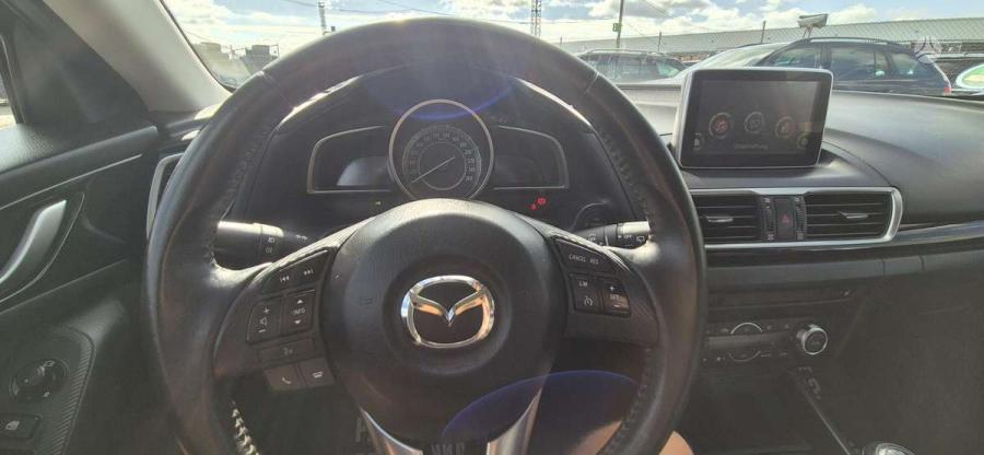 Red Mazda 3 2014 in Kaunas, with an engine capacity of 2.19 L and mileage of 245 thousand km for 2949 €, photo 9 on AUTOMOTO.COM.LV