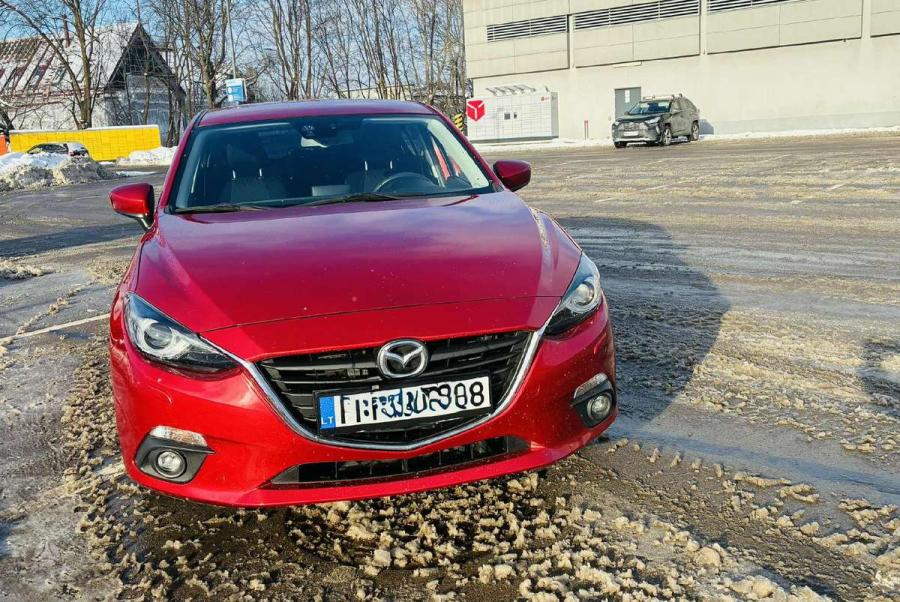 Sarkans Mazda 3 2015 Viļņa, ar dzinēja tilpumu 2.00 L un nobraukumu 120 tūkst. km par 8500 €, foto 1 vietnē AUTOMOTO.COM.LV