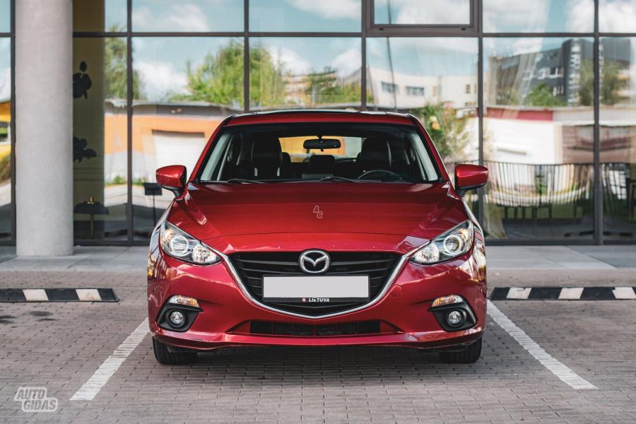 Red Mazda 3 2015 in Kaunas, with an engine capacity of 2.00 L and mileage of 150 thousand km for 8100 €, photo 1 on AUTOMOTO.COM.LV