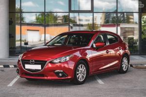 Red Mazda 3 2015 in Kaunas, with an engine capacity of 2.00 L and mileage of 150 thousand km for 8100 €, photo 4 on AUTOMOTO.COM.LV