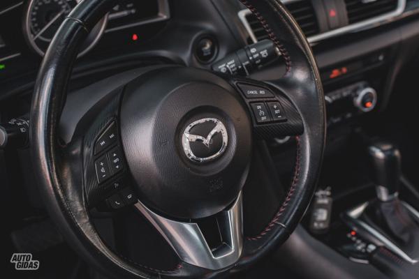 Red Mazda 3 2015 in Kaunas, with an engine capacity of 2.00 L and mileage of 150 thousand km for 8100 €, photo 7 on AUTOMOTO.COM.LV