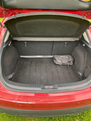Sarkans Mazda 3 2015 Tallina, ar dzinēja tilpumu 2.00 L un nobraukumu 147 tūkst. km par 9500 €, foto 7 vietnē AUTOMOTO.COM.LV