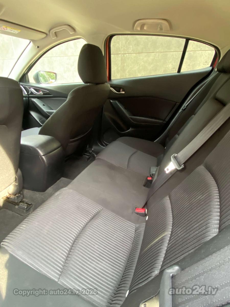 Sarkans Mazda 3 2015 Tallina, ar dzinēja tilpumu 2.00 L un nobraukumu 147 tūkst. km par 9500 €, foto 10 vietnē AUTOMOTO.COM.LV