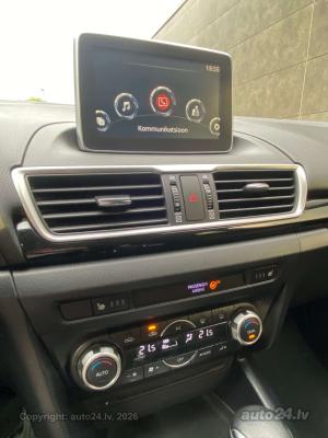 Sarkans Mazda 3 2015 Tallina, ar dzinēja tilpumu 2.00 L un nobraukumu 147 tūkst. km par 9500 €, foto 12 vietnē AUTOMOTO.COM.LV