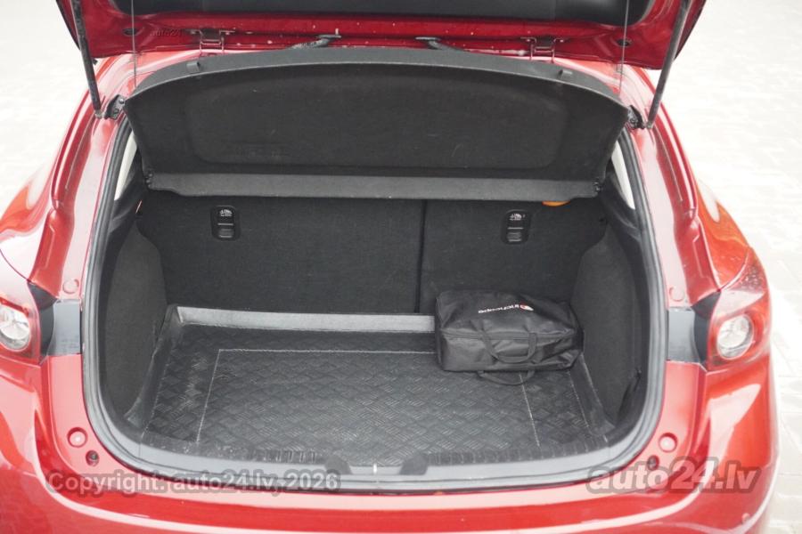 Red Mazda 3 2016 in Tallinn, with an engine capacity of 2.00 L and mileage of 204 thousand km for 7900 €, photo 6 on AUTOMOTO.COM.LV