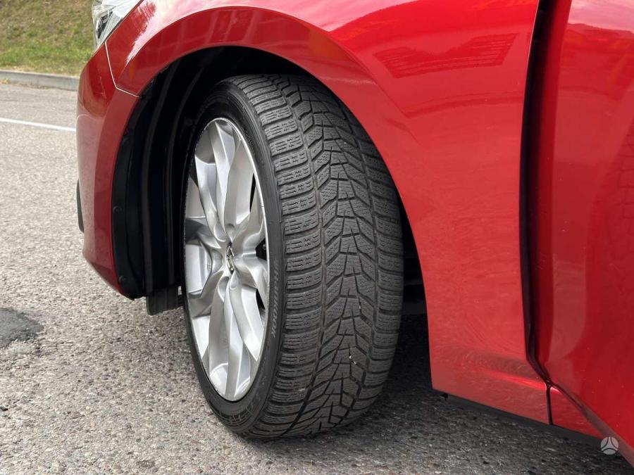 Red Mazda 3 2016 in Jonava, with an engine capacity of 2.19 L and mileage of 173 thousand km for 7999 €, photo 17 on AUTOMOTO.COM.LV