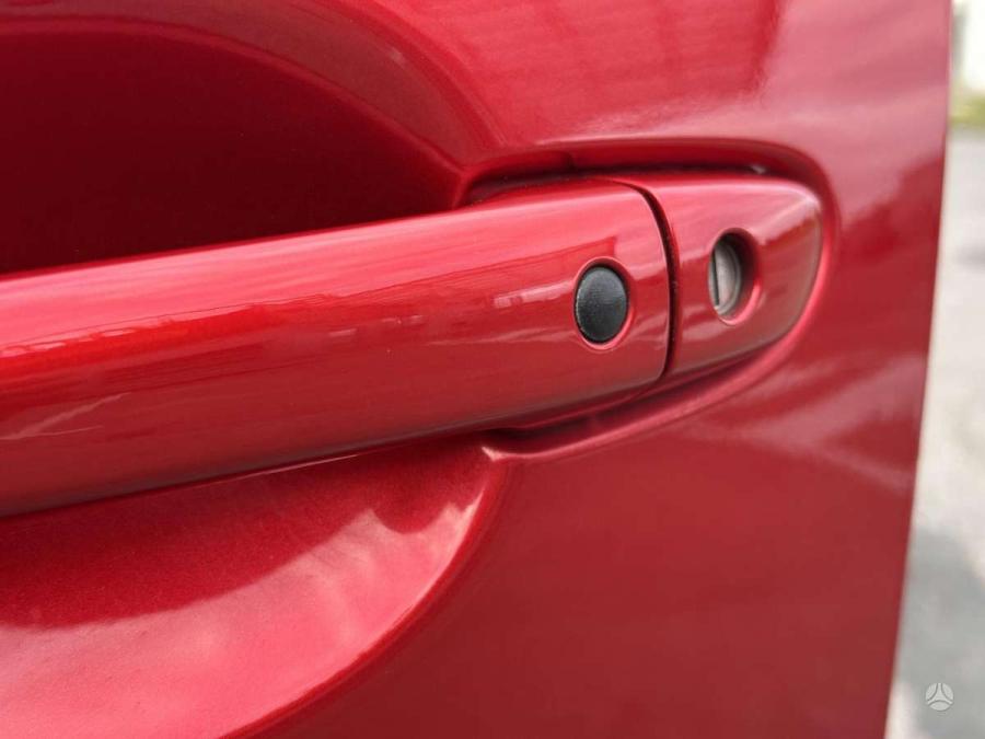 Red Mazda 3 2016 in Jonava, with an engine capacity of 2.19 L and mileage of 173 thousand km for 7999 €, photo 19 on AUTOMOTO.COM.LV