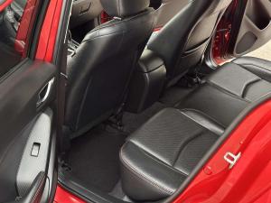 Red Mazda 3 2016 in Jonava, with an engine capacity of 2.19 L and mileage of 173 thousand km for 7999 €, photo 39 on AUTOMOTO.COM.LV