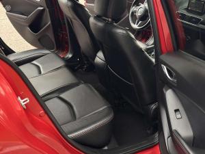 Red Mazda 3 2016 in Jonava, with an engine capacity of 2.19 L and mileage of 173 thousand km for 7999 €, photo 40 on AUTOMOTO.COM.LV