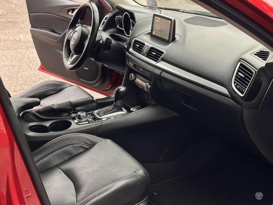 Red Mazda 3 2016 in Jonava, with an engine capacity of 2.19 L and mileage of 173 thousand km for 7999 €, photo 41 on AUTOMOTO.COM.LV