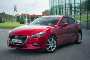 Sarkans Mazda 3 2018 Liepāja, ar dzinēja tilpumu 2.20 L un nobraukumu 266 tūkst. km par 9800 €, foto  vietnē AUTOMOTO.COM.LV