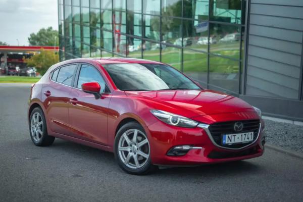Sarkans Mazda 3 2018 Liepāja, ar dzinēja tilpumu 2.20 L un nobraukumu 266 tūkst. km par 9800 €, foto 5 vietnē AUTOMOTO.COM.LV
