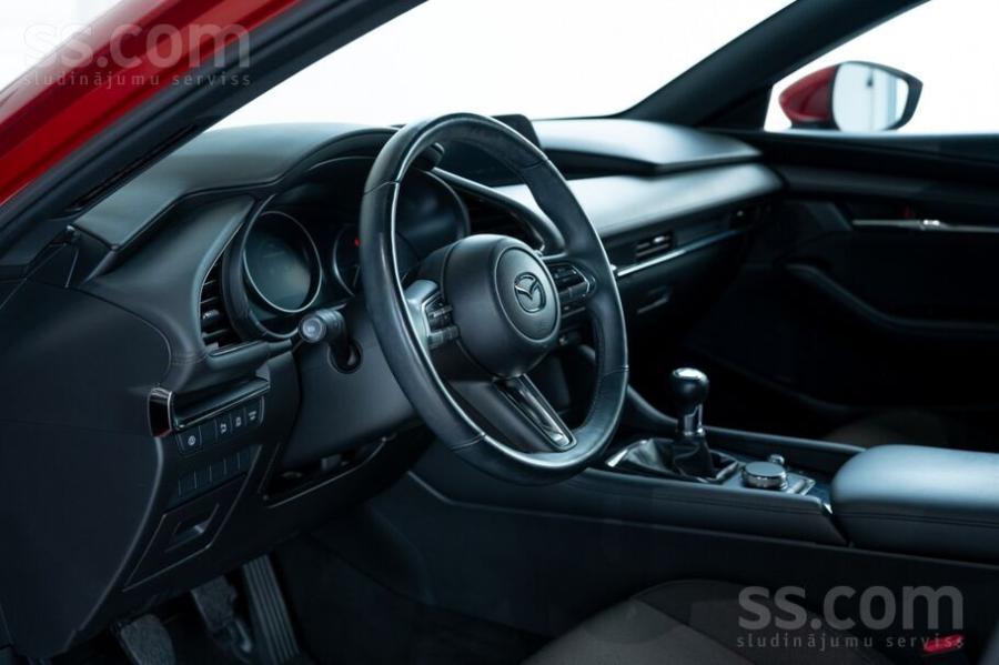 Red Mazda 3 2019 in Riga, with an engine capacity of 2.00 L and mileage of 68 thousand km for 14900 €, photo 6 on AUTOMOTO.COM.LV