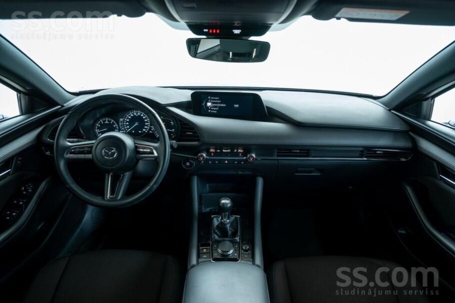 Red Mazda 3 2019 in Riga, with an engine capacity of 2.00 L and mileage of 68 thousand km for 14900 €, photo 7 on AUTOMOTO.COM.LV