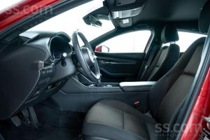 Red Mazda 3 2019 in Riga, with an engine capacity of 2.00 L and mileage of 68 thousand km for 14900 €, photo 8 on AUTOMOTO.COM.LV