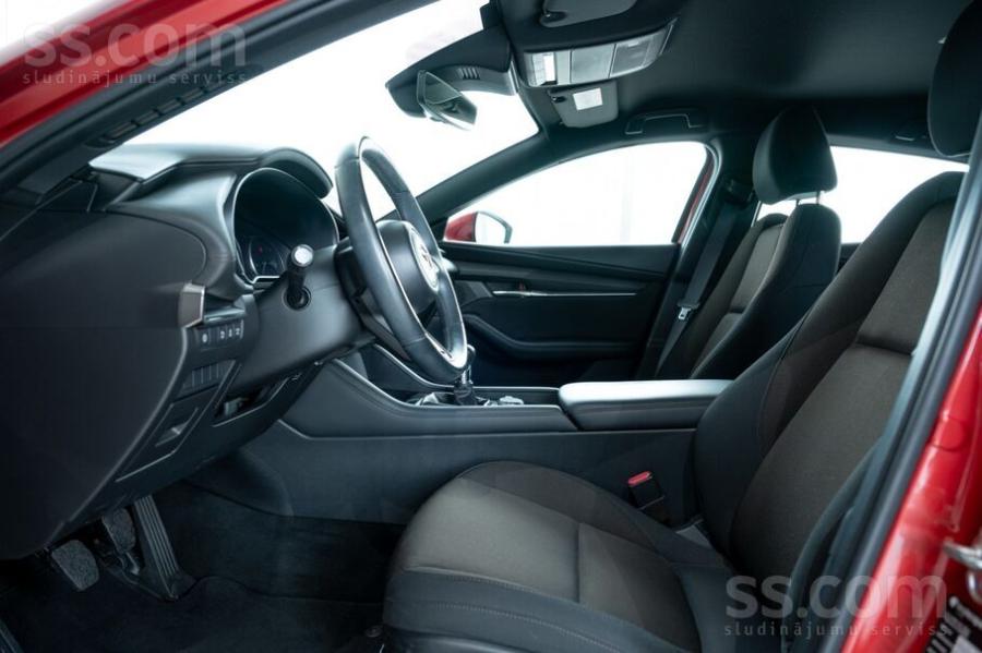 Red Mazda 3 2019 in Riga, with an engine capacity of 2.00 L and mileage of 68 thousand km for 14900 €, photo 8 on AUTOMOTO.COM.LV
