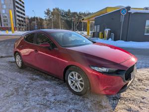 Красный Мазда 3 2019 в Таллин, объемом двигателя 2.00 л и пробегом 108 тыс. км за 15000 €, фото  на AUTOMOTO.COM.LV