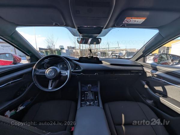 Sarkans Mazda 3 2019 Tallina, ar dzinēja tilpumu 2.00 L un nobraukumu 108 tūkst. km par 15000 €, foto 4 vietnē AUTOMOTO.COM.LV