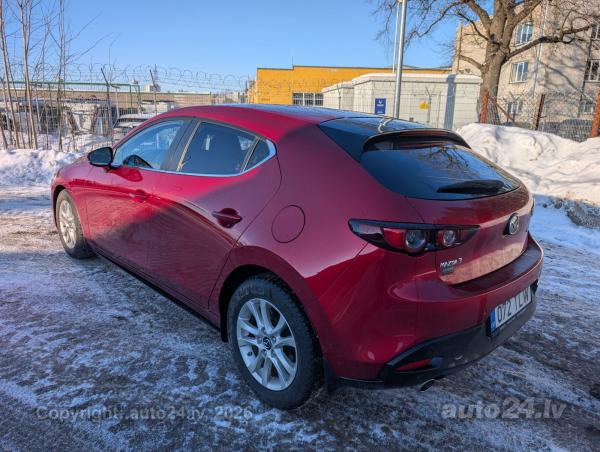 Sarkans Mazda 3 2019 Tallina, ar dzinēja tilpumu 2.00 L un nobraukumu 108 tūkst. km par 15000 €, foto 6 vietnē AUTOMOTO.COM.LV