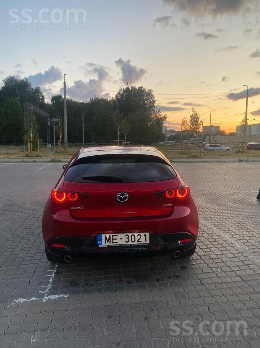 Red Mazda 3 2019 in Riga, with an engine capacity of 2.00 L and mileage of 104 thousand km for 17000 €, photo 7 on AUTOMOTO.COM.LV