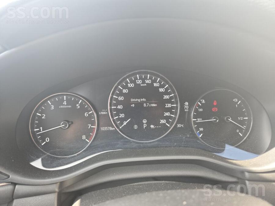 Red Mazda 3 2019 in Riga, with an engine capacity of 2.00 L and mileage of 104 thousand km for 17000 €, photo 9 on AUTOMOTO.COM.LV