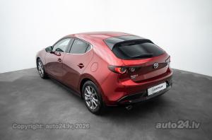 Red Mazda 3 2019 in Tallinn, with an engine capacity of 2.00 L and mileage of 108 thousand km for 15499 €, photo 8 on AUTOMOTO.COM.LV