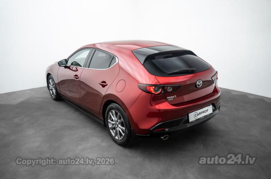 Red Mazda 3 2019 in Tallinn, with an engine capacity of 2.00 L and mileage of 108 thousand km for 15499 €, photo 8 on AUTOMOTO.COM.LV