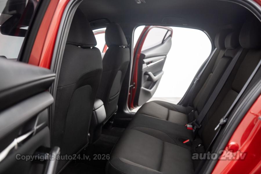 Red Mazda 3 2019 in Tallinn, with an engine capacity of 2.00 L and mileage of 108 thousand km for 15499 €, photo 10 on AUTOMOTO.COM.LV