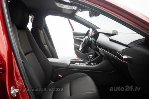 Red Mazda 3 2019 in Tallinn, with an engine capacity of 2.00 L and mileage of 108 thousand km for 15499 €, photo 12 on AUTOMOTO.COM.LV